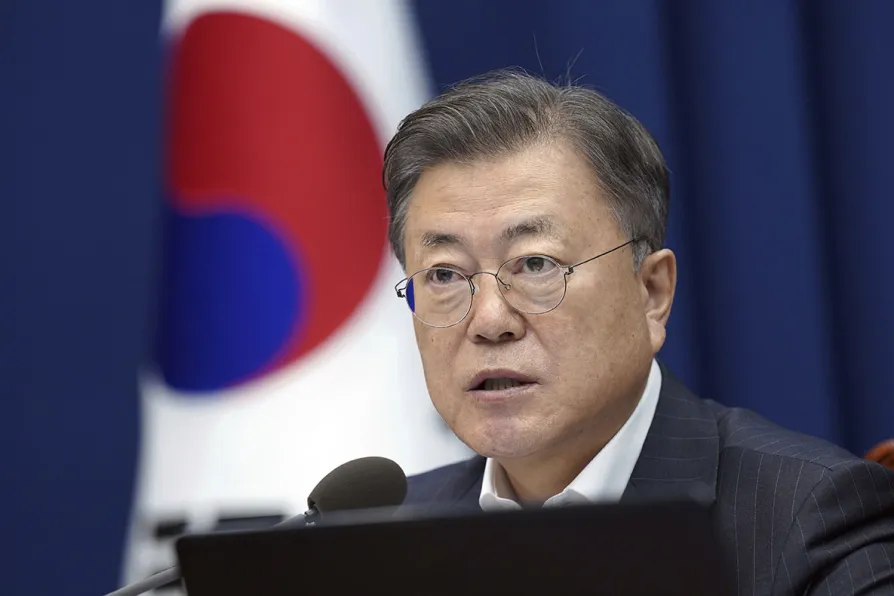 South Korean prosecutors charge former president with receiving bribes ...